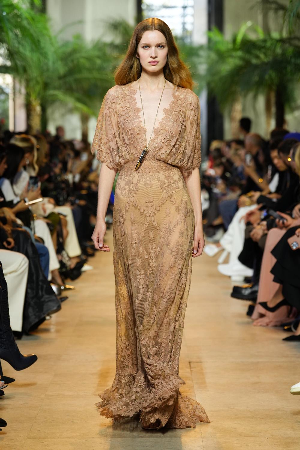 Défilé - Elie saab - Prêt à porter Printemps-Eté 2025